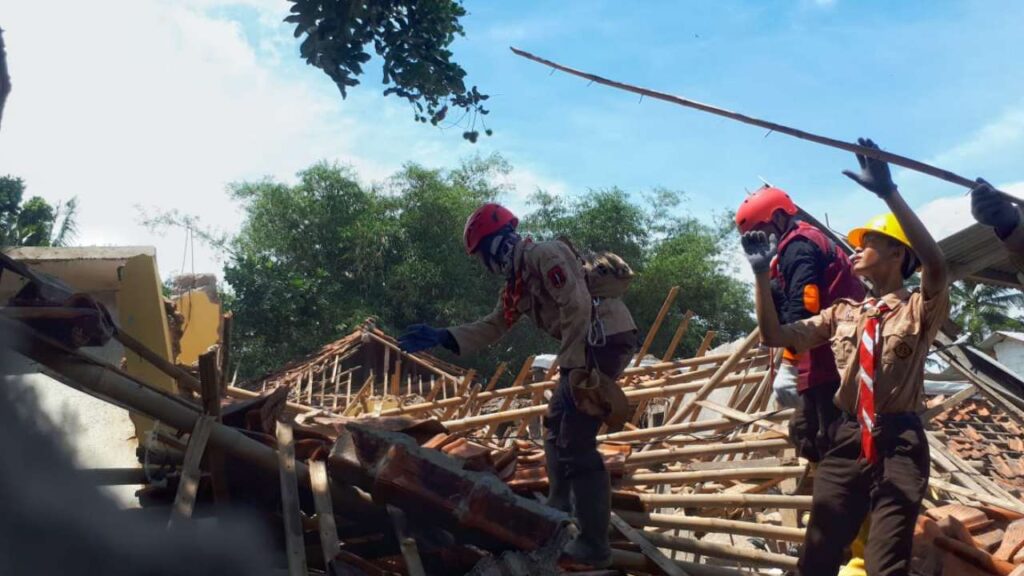 Ratusan Pramuka Peduli Tergabung dalam Penanganan Gempa Bumi Cianjur ...