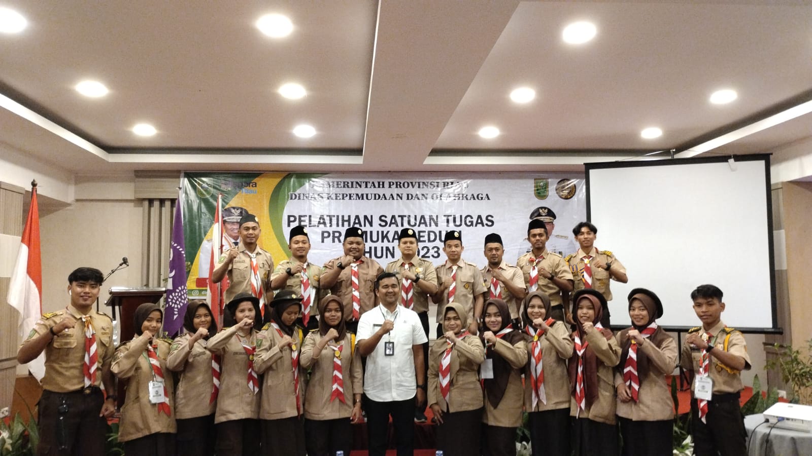 Tutup Pelatihan Satgas Pramuka Peduli, Ini harapan Kadispora Riau ...